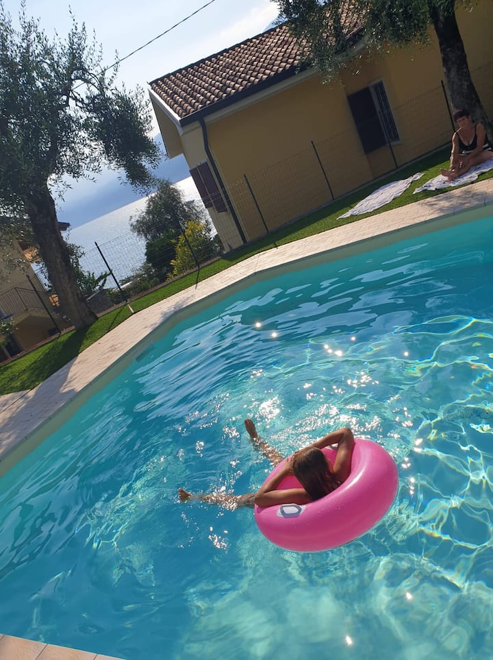 Appartamenti Mary Con Piscina A 2 Passi Dal Lago - Malcesine