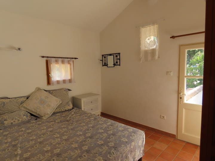 Luberon, Chambre D'hôtes à Saignon. - Rustrel