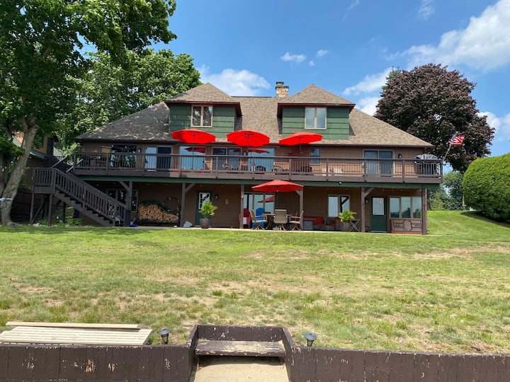 Beachfront House In Schroon Lake - Adirondack, NY