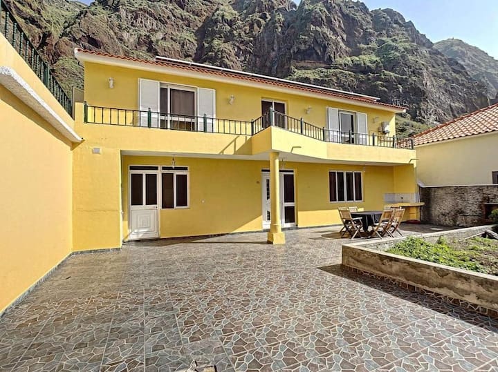 Vila Feliz - Porto Moniz