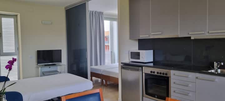 Cuadruple Individual (3 Adultos + 1 Niño) - Gerona, España
