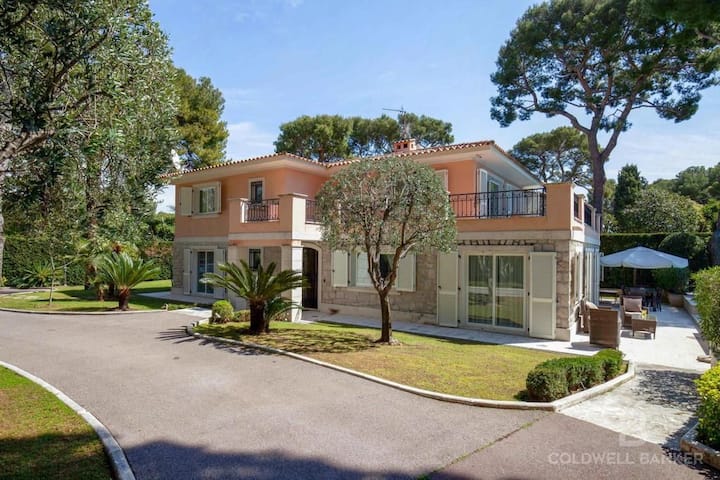 Villa In Saint-jean-cap-ferrat - Villefranche-sur-Mer