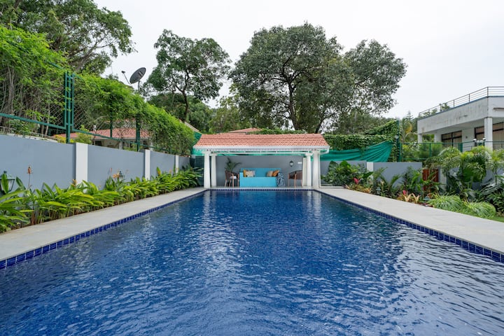 Designer Villa W/large Pool-pool Table•gazebo•lift - Goa
