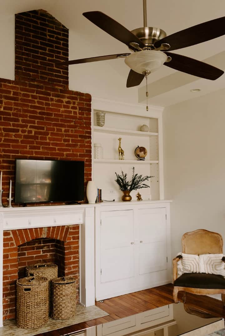 Home In Louisville (Germantown) - Louisville, KY