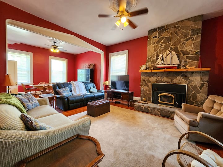 Large Century Home . - Port Elgin