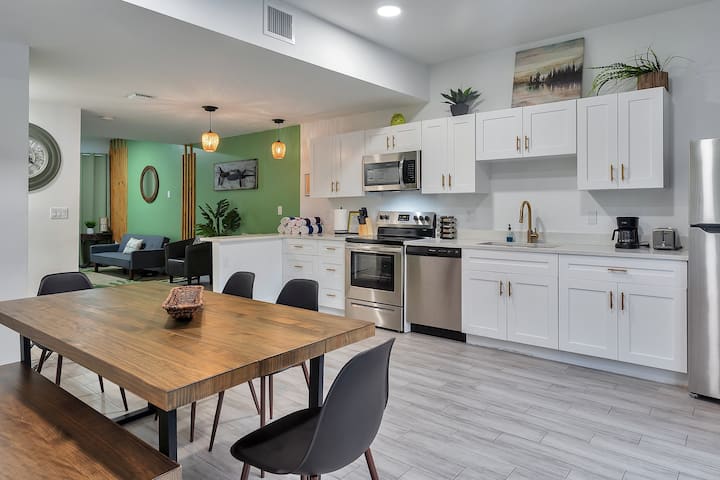 Getaway Suites -2 Pools- Great For A Larger Group - Miami