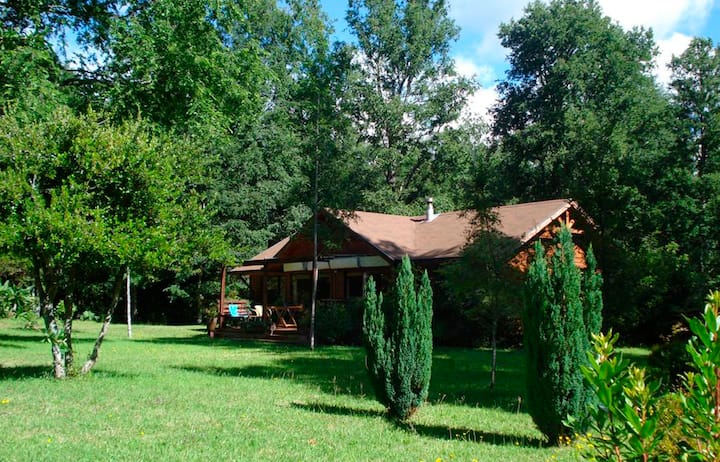 Preciosa Casa En Pucon Condominio Camino Al Volcán - Pucón