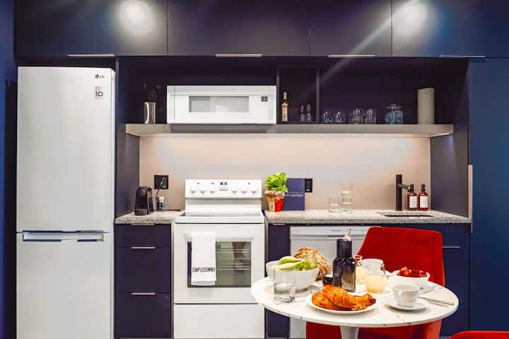 Pierce Hotel | Appartement Douillet Tout éQuipé - 몬트리올