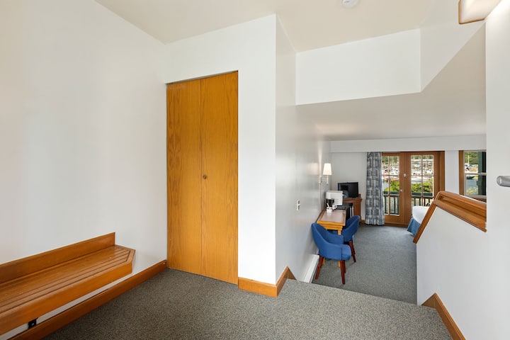 2 Queen Water-view Room In Ucluelet B - Ucluelet