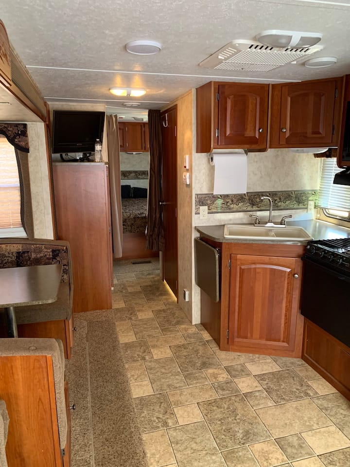 Amazing Spot In The High Desert - Apple Valley, CA