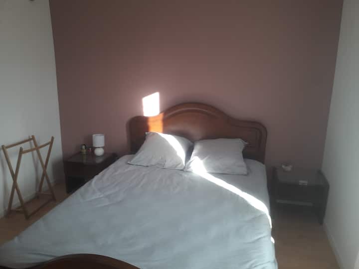 Loue Chambre 1 à 2 Personnes. - Bain-de-Bretagne