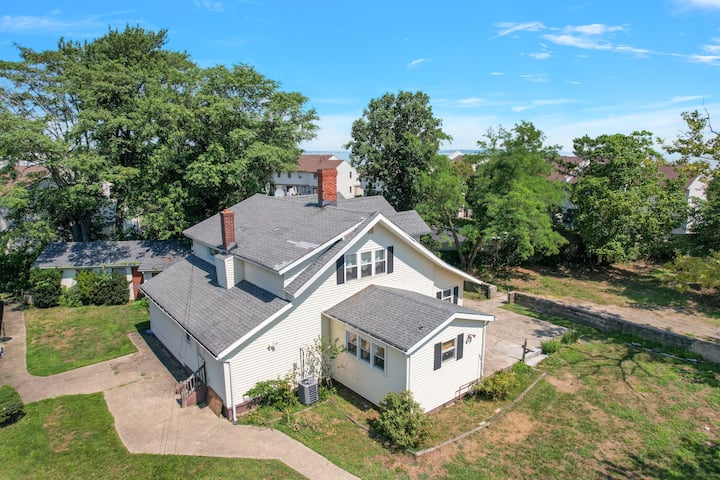 Beach House - Annadale - Staten Island NY