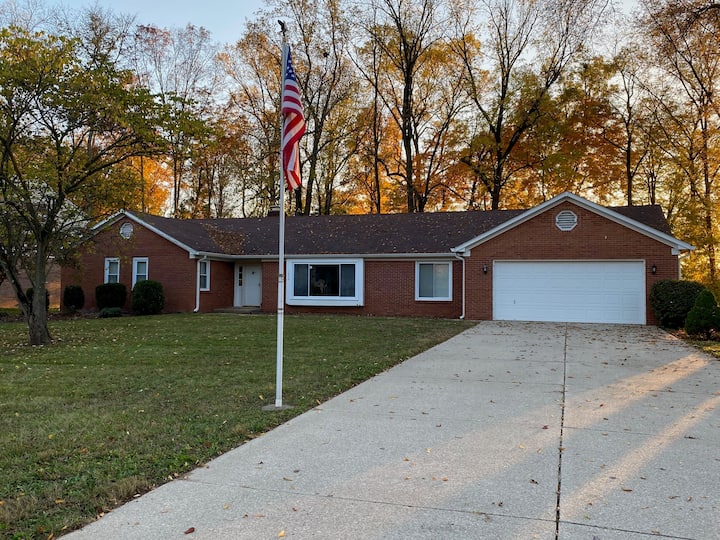 Room Available In Centrally Located Home - Room #1 - Columbus, IN