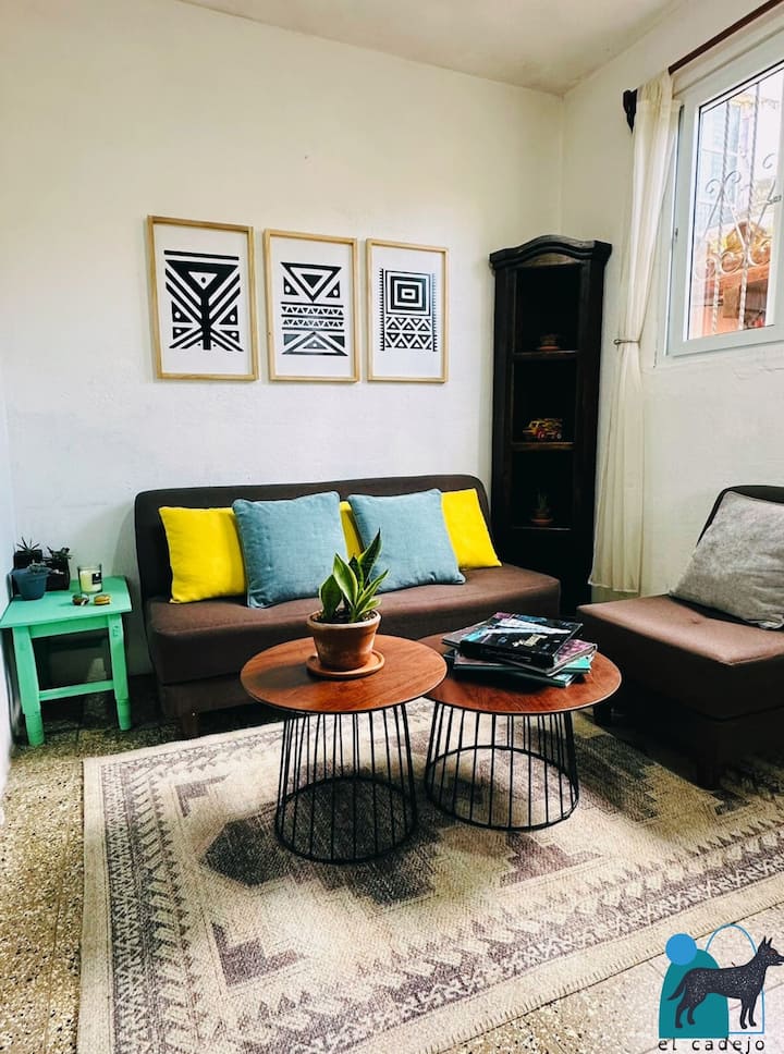 Antigua Apartment Near The Park – Wi-fi & Kitchen - Santa Lucía Milpas Altas