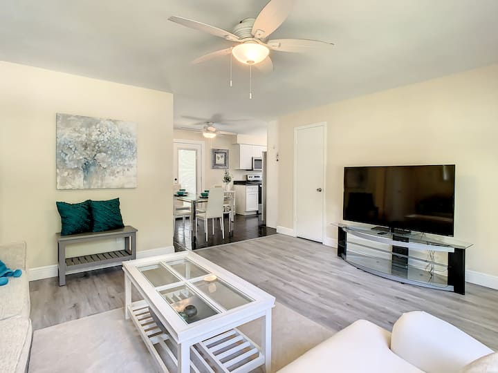 4 Beds, 5 Tv's, Entire Home - Central To Fun! - Temple Terrace