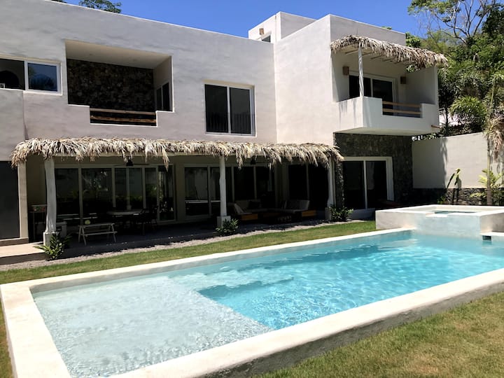 New Stylish Family Home 4br/4ba - Saltwater Pool - Sayulita
