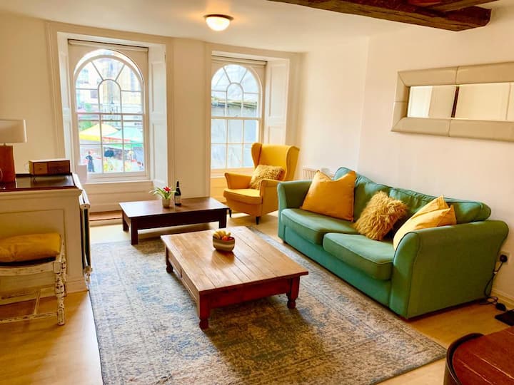Cozy Elizabethan Apartment In Historic Town Centre - Hounslow