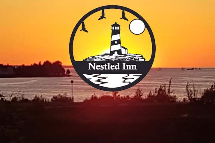 Nestled Inn - Collingwood