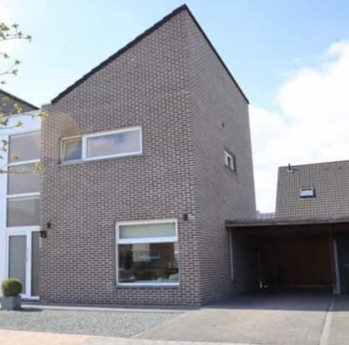 Tomorowland Woning - Boom