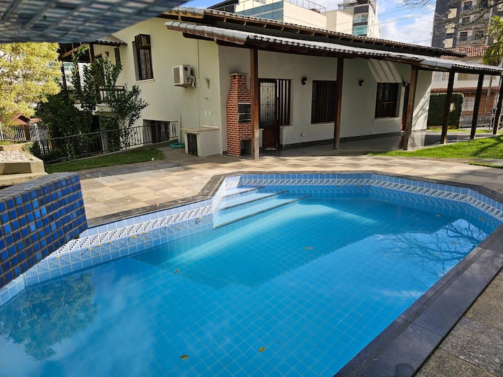 Casa C/piscina E Churrasq P/15 P - Guarapari