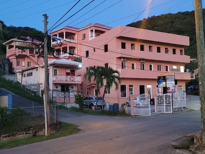 Nelo’s Sunset View Apartment - Grenade