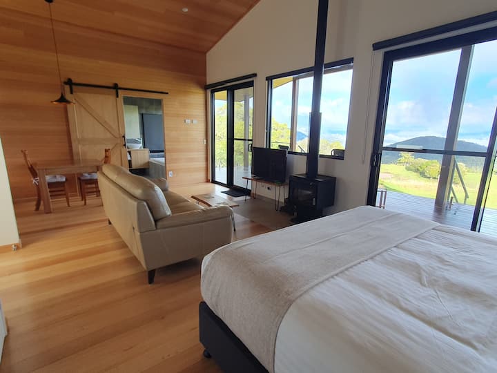 Modern Couple's Getaway, Zarina Country Cabin #5 - Maleny