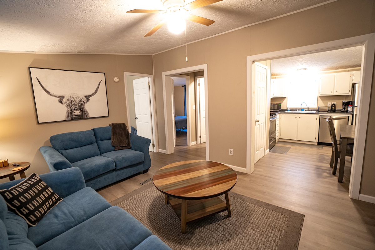 Creekside ATV Lodge Sleeps 10. Trail 31&32 Access! - Houses for Rent in ...