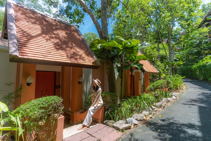 Villa Triple (1 Double Bed+1 Single Bed) + Jacuzzi - Province de Phuket