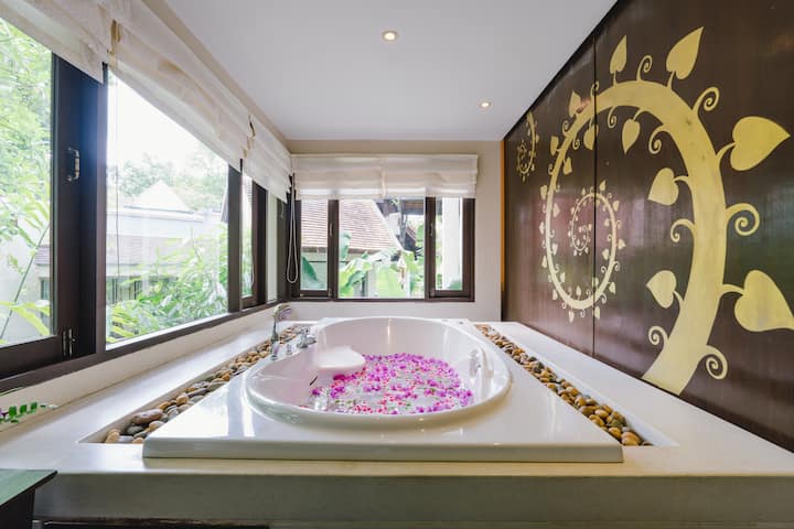 Suuko Villas: Villa Double + Jacuzzi + Dining Room - Phuket district, Thailand