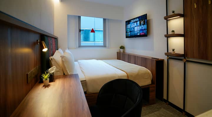 Brand-new, Deluxe Window Room In Bugis Junction - Bedok