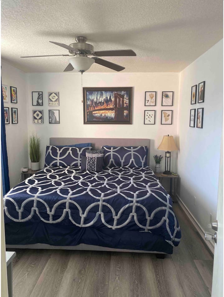 Room 3.
Comfy King - Albuquerque, NM