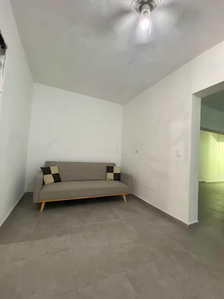 Habitación En Casa Cerca De Udem - San Pedro Garza García