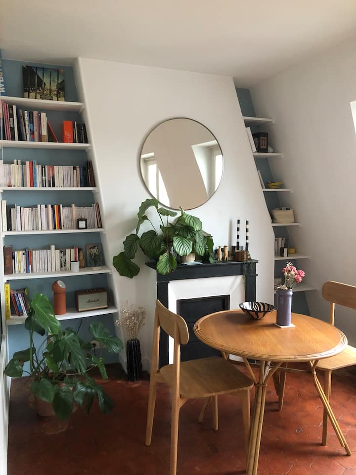 Appartement De Charme Près De Montmartre - Paris