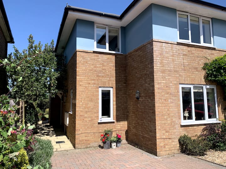 New Forest Home + Garden. 10 Mins From Beach - Brockenhurst