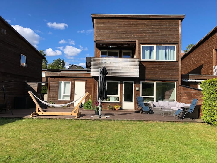 Bright and modern single-family home - Houses for Rent in Grimstad ...