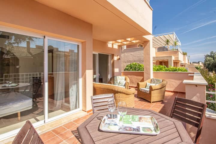 Two Bedroom (3beds) Apartment - Marbella