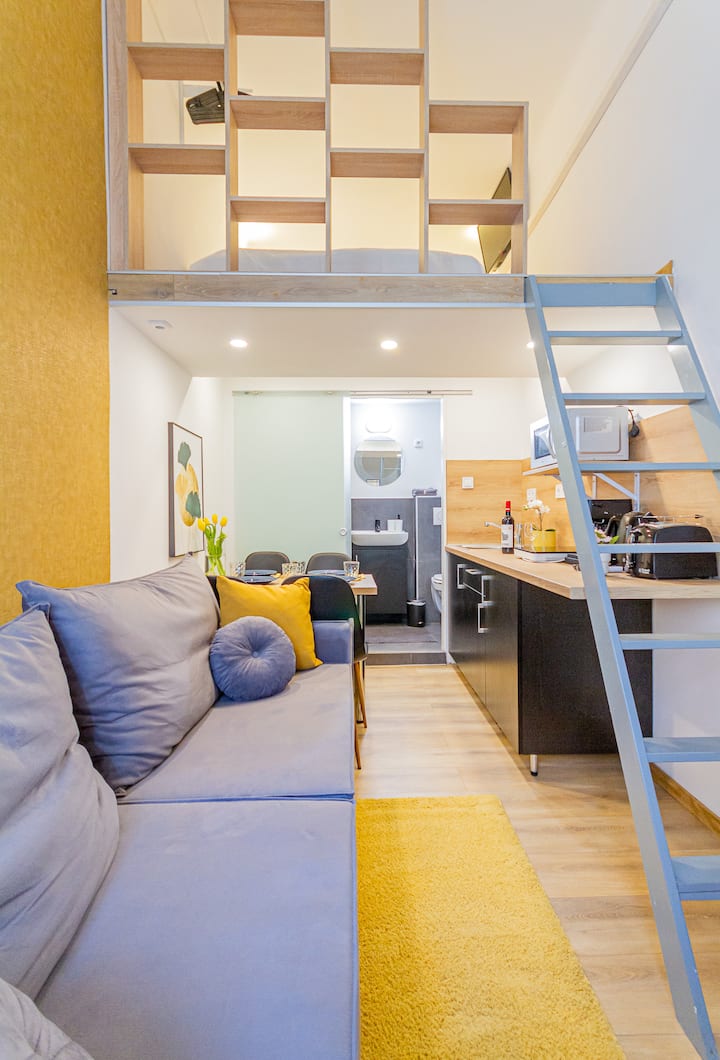 Budapest Soho Black Central Studio A/c Netflix - Budapest