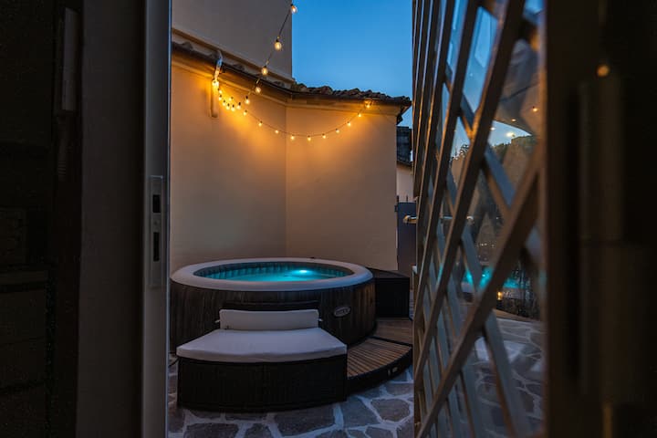 Little Italy Planet - Sweet Home With Jacuzzi - Tuscany
