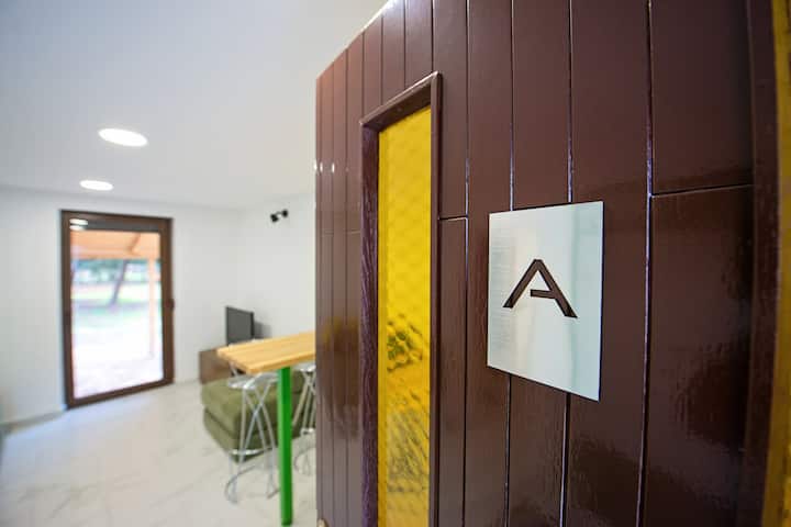 Urban Garden Cottage - Sremska Mitrovica