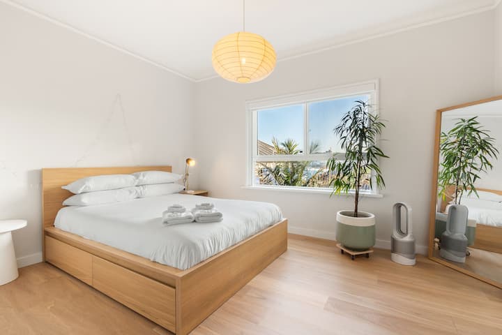 Luxe 2br W/ Smart Tv Steps From Bondi Beach - Bondi Beach