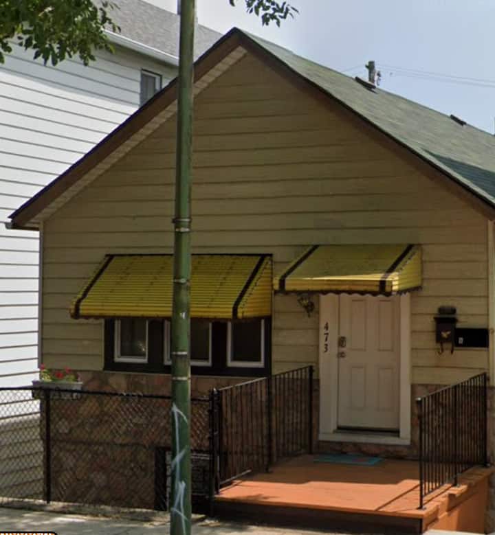 New Cozy 2-bedroom Apartment - Pilsen - Chicago