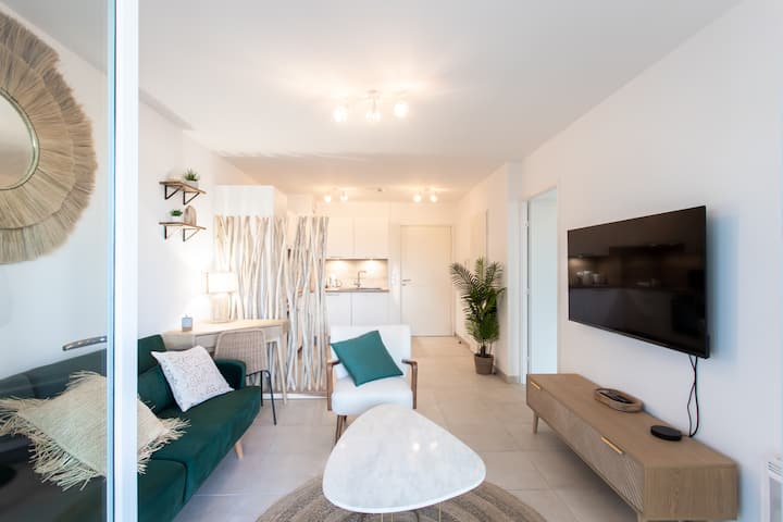 2p Centre Gare 5min Mer - Ac/parking/terrasse - Antibes