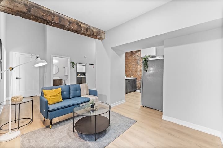 King Loft • Vaulted Ceilings • Dt Peterborough - 彼得伯勒