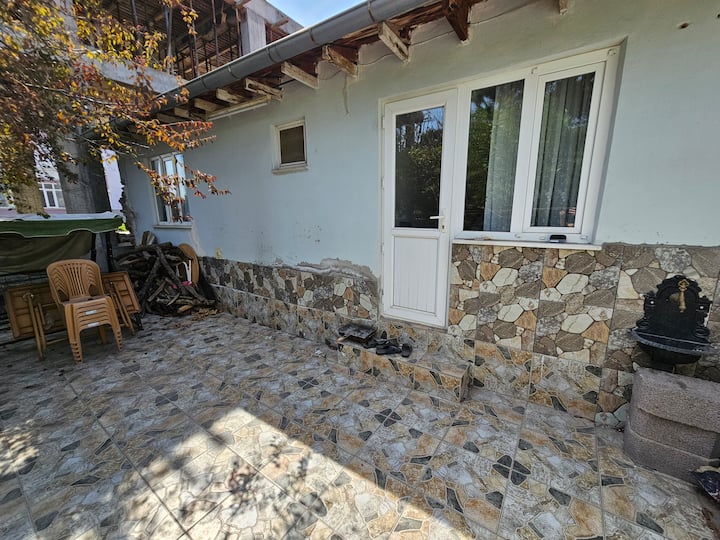 Müstakil 3 Odalı Bahçeli Ev - Balıkesir