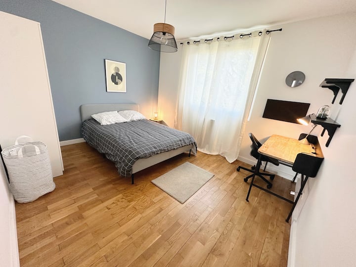Biggest Room, Luminous Penthouse - Écully