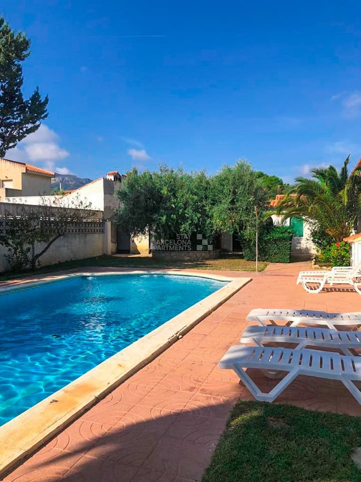 Casa De 4 Dormitorios Con Piscina Privada - Miami Platja