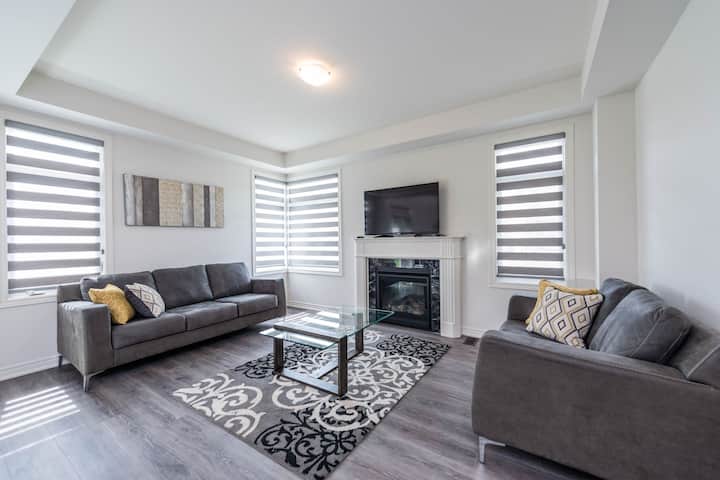 Brand New 4bdr House Hamilton - Burlington