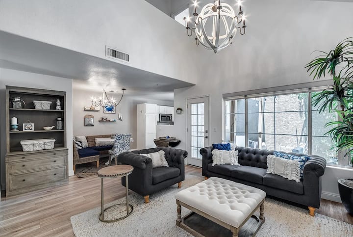 Quiet & Relaxing Townhouse - Gilbert, AZ