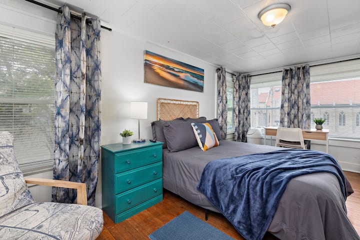 Cozy Room 4 1-bed / 1 Bath Room - Kansas City