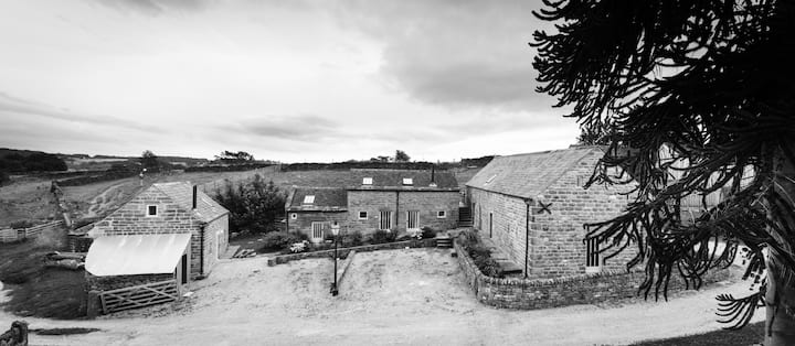 Hilltop Farm - All 3 Barns - Derbyshire